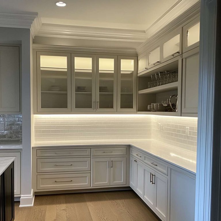 20 Butler’s Pantry Ideas to Maximize Storage & Style