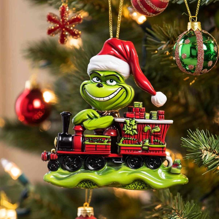 23 Grinch Christmas Tree Ideas That Spread Holiday Cheer!