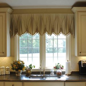 25 Stylish Kitchen Window Curtain Ideas to Upgrade Your Space