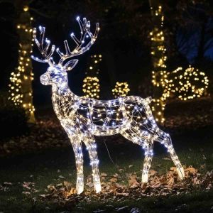 23 Festive and Fun Outdoor Christmas Decor Ideas You’ll Love