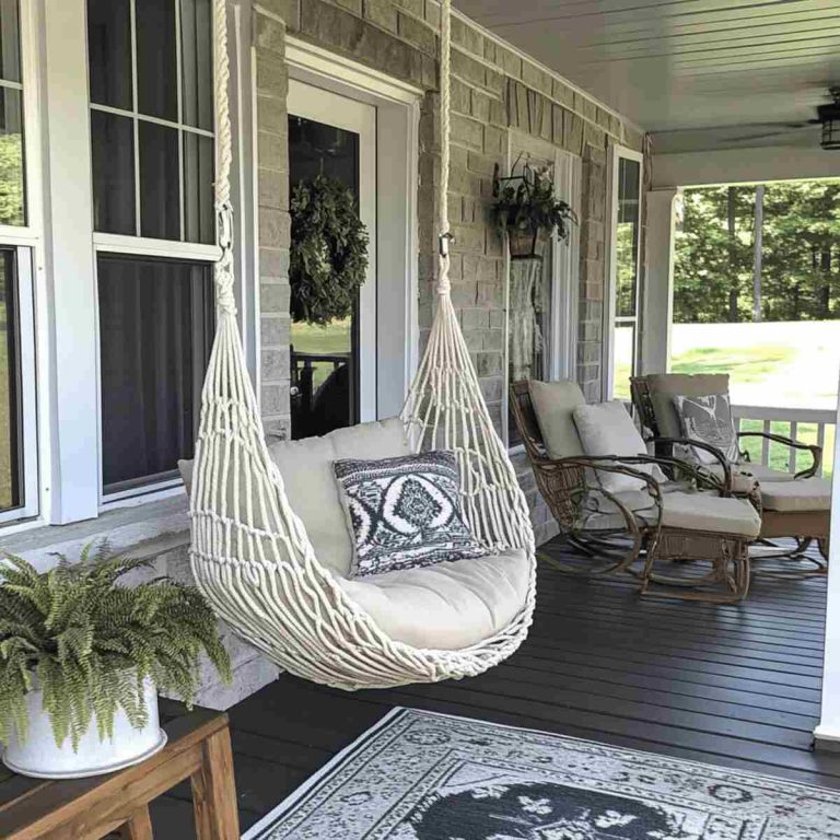 19 Front Porch Seating Ideas for a Inviting Outdoor Space
