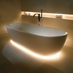 17 Genius Freestanding Bathtub Decor Ideas