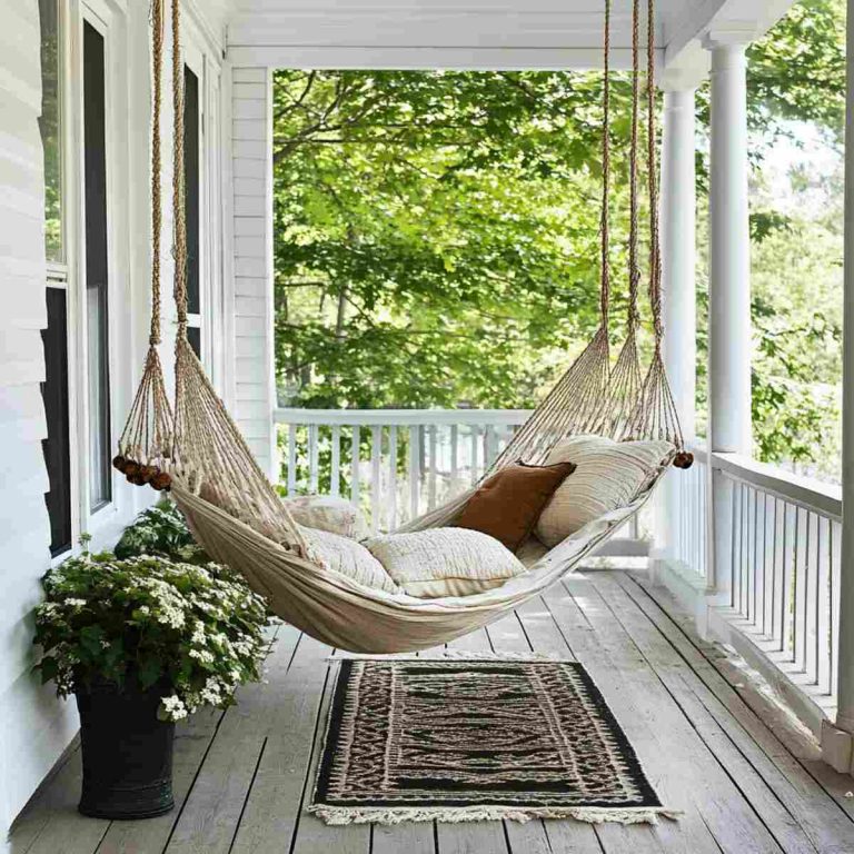 19 Front Porch Swing Ideas That Will Make You Want to Relax