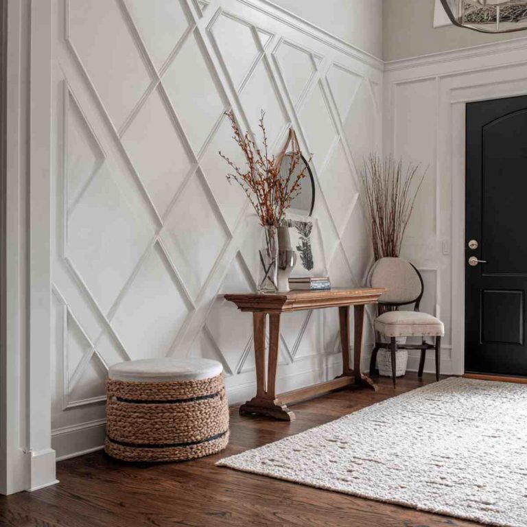 25 Entryway Wall Molding Ideas That Make a Big First Impression - Happy ...