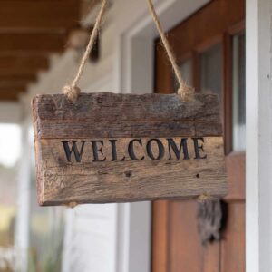 20 Front Porch Welcome Sign Ideas That Instantly Make Guests Smile