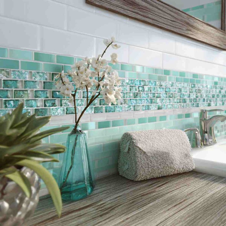 21 Creative Wall Tile Accent Strip Ideas That Make Bathrooms Pop