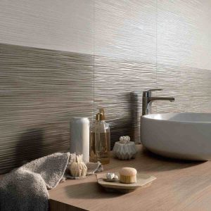 21 Creative Wall Tile Accent Strip Ideas That Make Bathrooms Pop