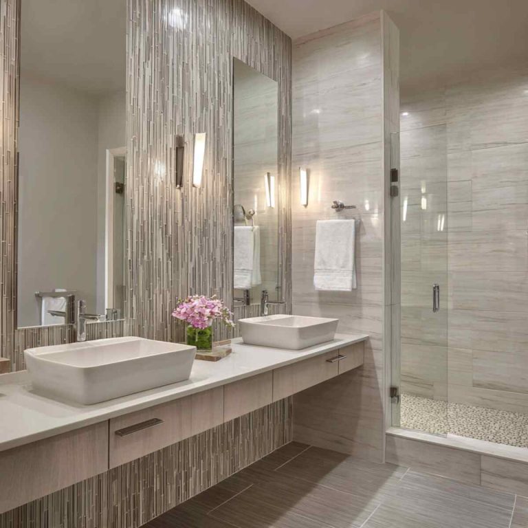 21 Creative Wall Tile Accent Strip Ideas That Make Bathrooms Pop