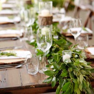 23 Easy Table Runner Layering Ideas That Wow Guests