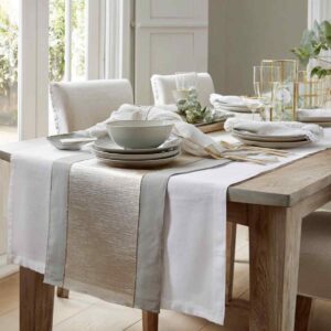 23 Easy Table Runner Layering Ideas That Wow Guests