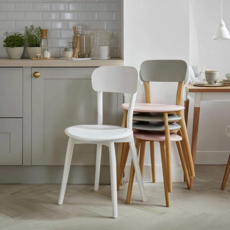 15 Compact Kitchen Seating Ideas That Make Small Spaces Shine