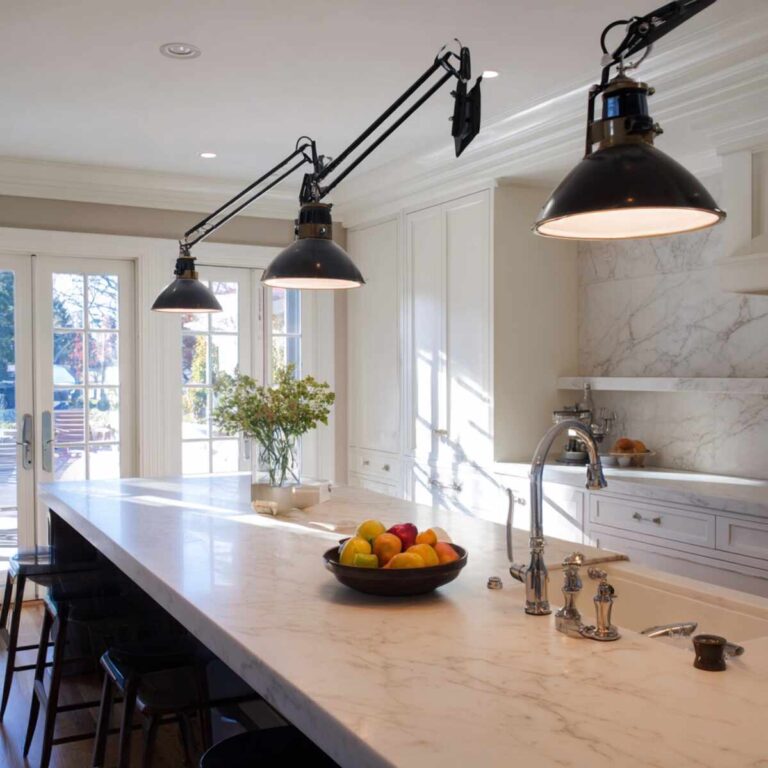 25 Kitchen Peninsula Lighting Ideas You’ll Love