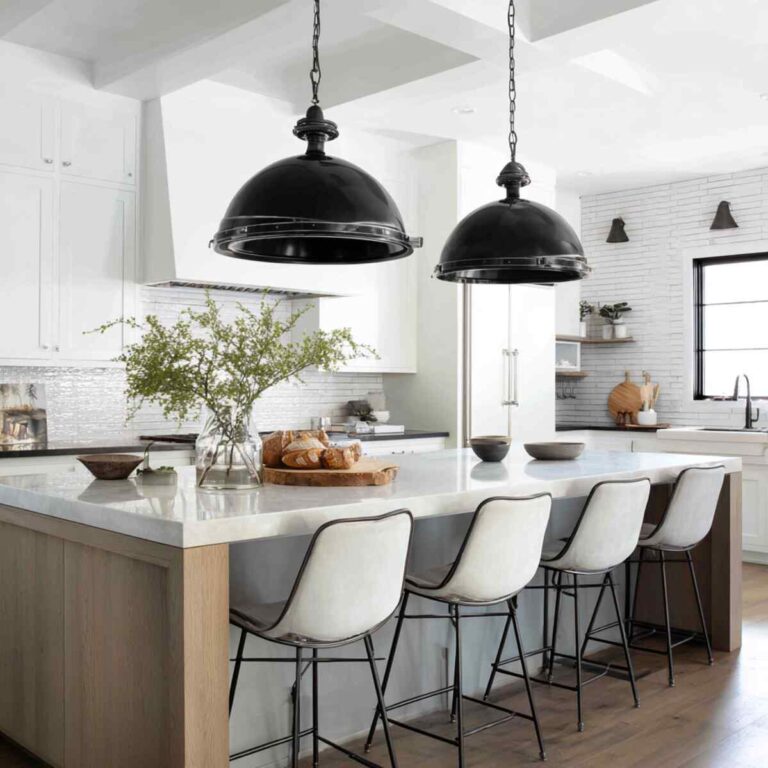25 Kitchen Peninsula Lighting Ideas You’ll Love