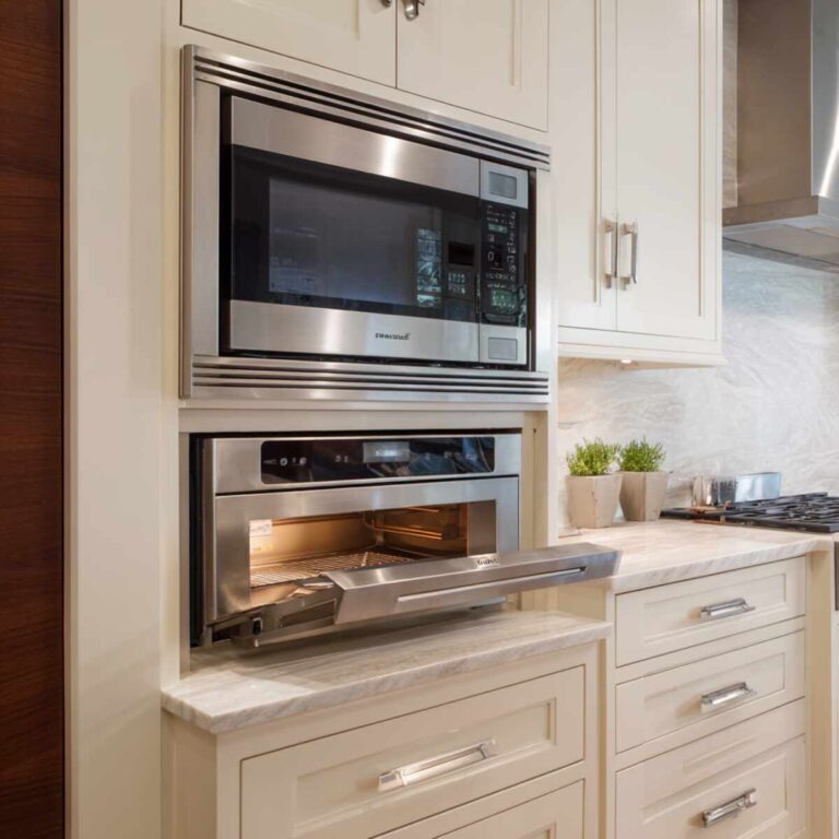 25 Brilliant Built-In Microwave Cabinet Ideas That Make Cooking Easier