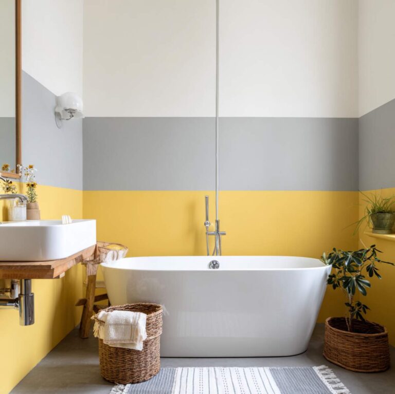 18 Best Two-Tone Wall Paint Ideas for Bathrooms